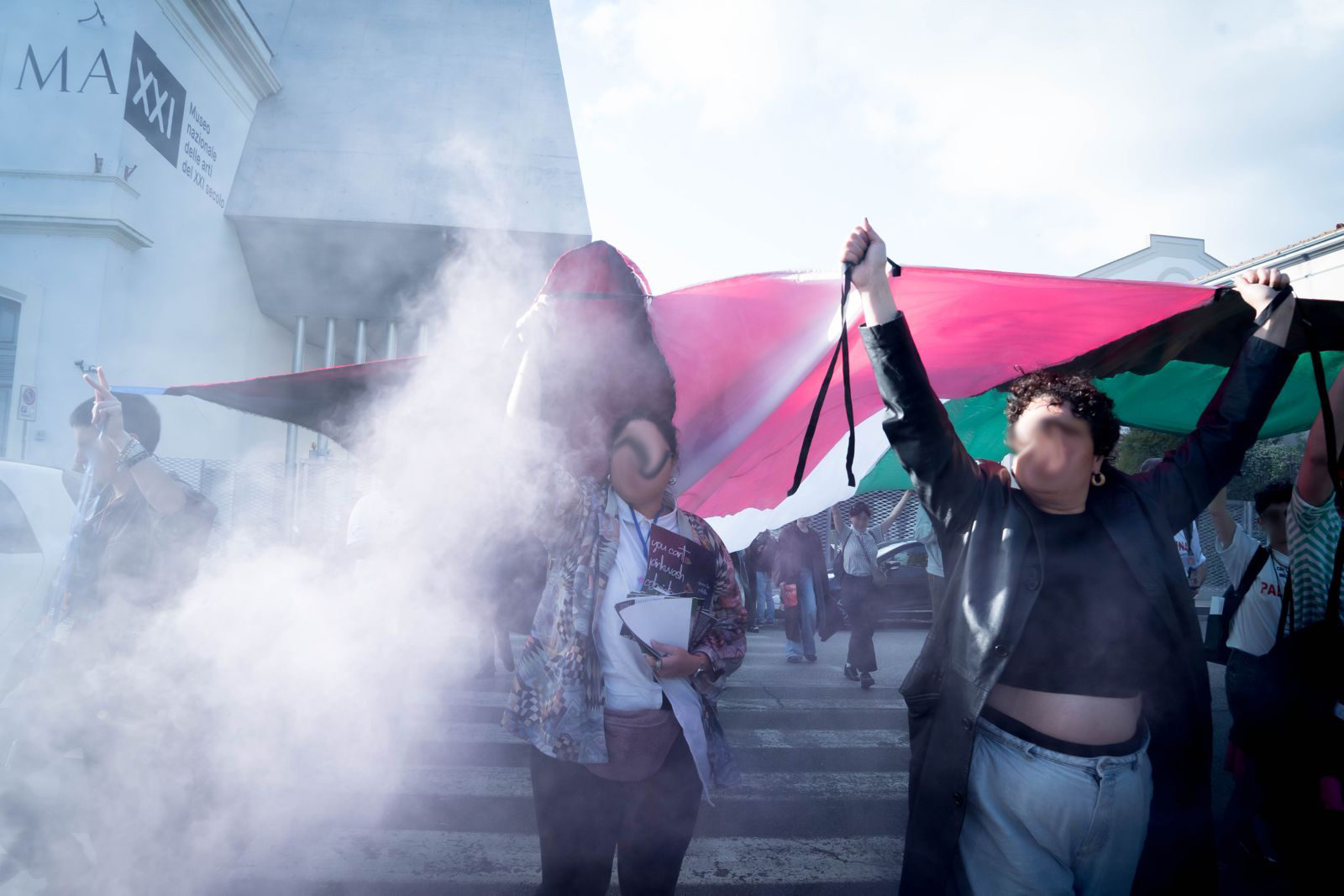 Training the Muscle of Resistance | NERO Editions